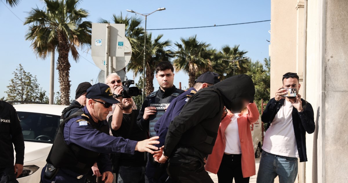 Αγιος Δημήτριος: Με κουκούλα και αλεξίσφαιρο στο Ναυτοδικείο ο 20χρονος ...