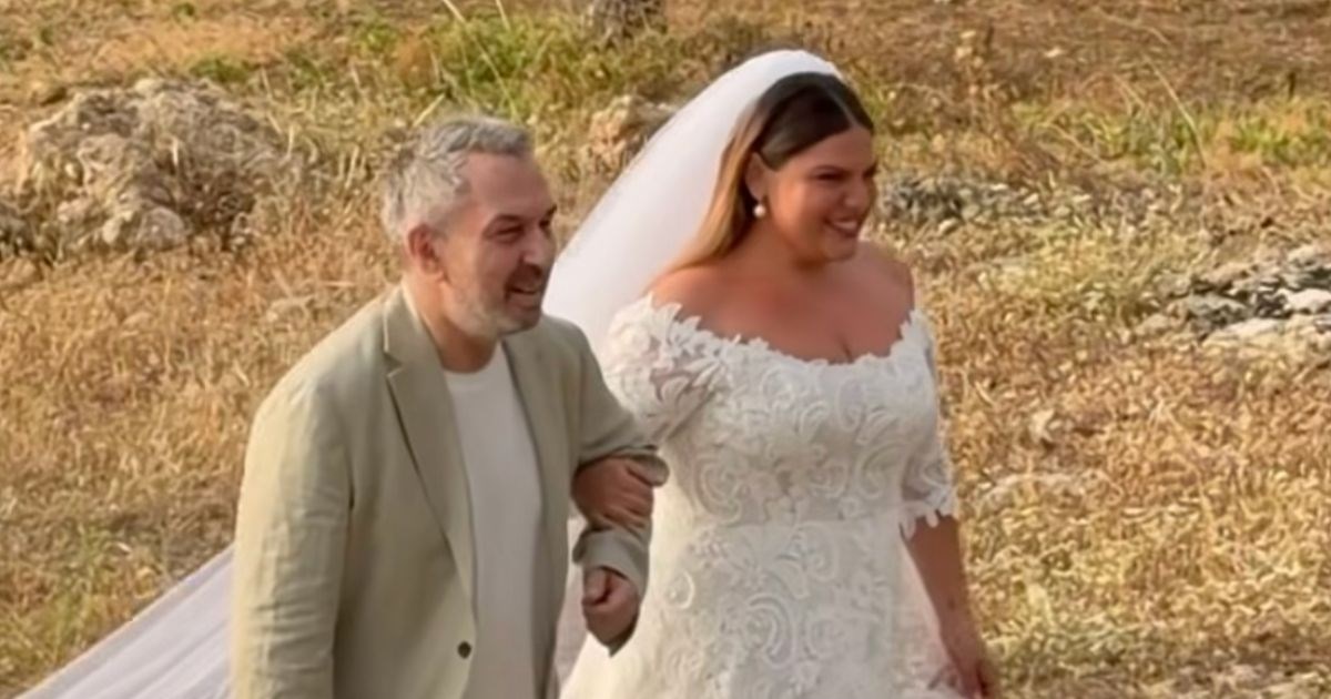 Χρήστος Χατζηπαναγιώτης για Δανάη Μπάρκα μετά τον γάμο: Δεν ήταν στα ...