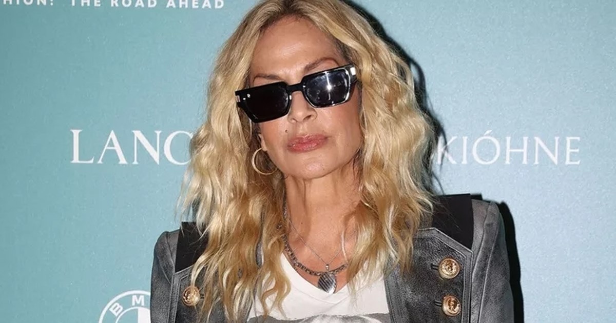 Άννα Βίσση: Το μοντέρνο κούρεμα που την έκανε να δείχνει 20 χρόνια ...