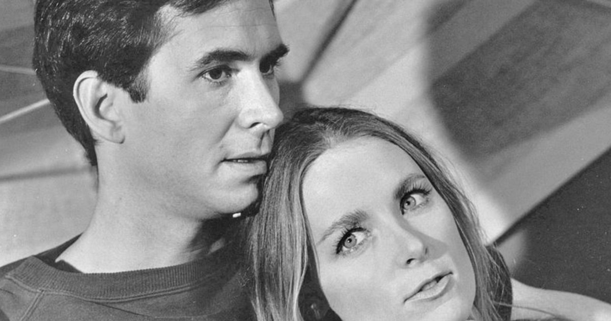 Η συγκλονιστική ζωή του Άντονι Πέρκινς, πρωταγωνιστή στο Ψυχώ | Διεθνή ...