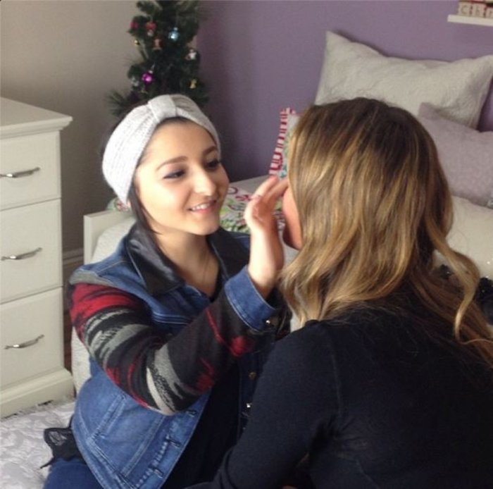 Η Ζιζέλ δίνει συμβουλές μακιγιάζ και κουράγιο σε έφηβη με καρκίνο ...